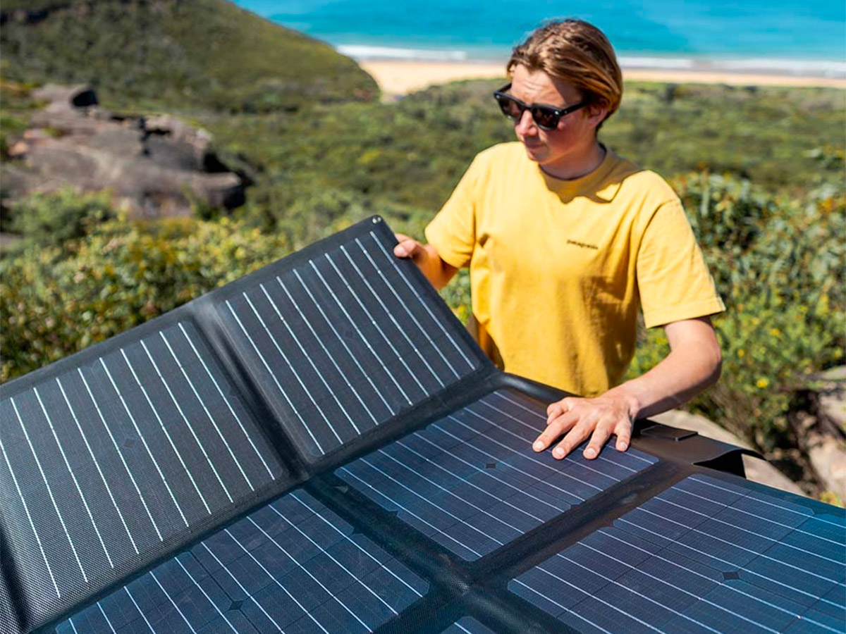 REDARC 240W Monocrystalline Folding Solar Blanket Road Warrior Campers REDARC 240W Monocrystalline Folding Solar Blanket Road Warrior Campers